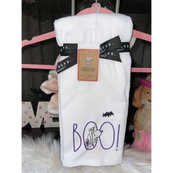 Rae Dunn | Kitchen | Rae Dunn X Snoopy With Bat Kitchen Towels Set Of 2 ...